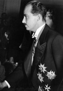 History Pinned to a Tailcoat - Otto von Habsburg Foundation
